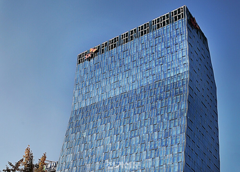 SKT 1분기 영업익 4985억원...“AI 성과·기업 체질 개선”