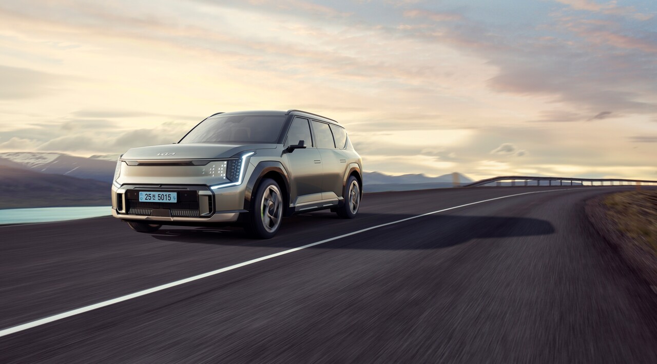 기아, EV9 고성능 GT와 합리적 스탠다드 트림 추가…시작 가격도 6000만원대 부터